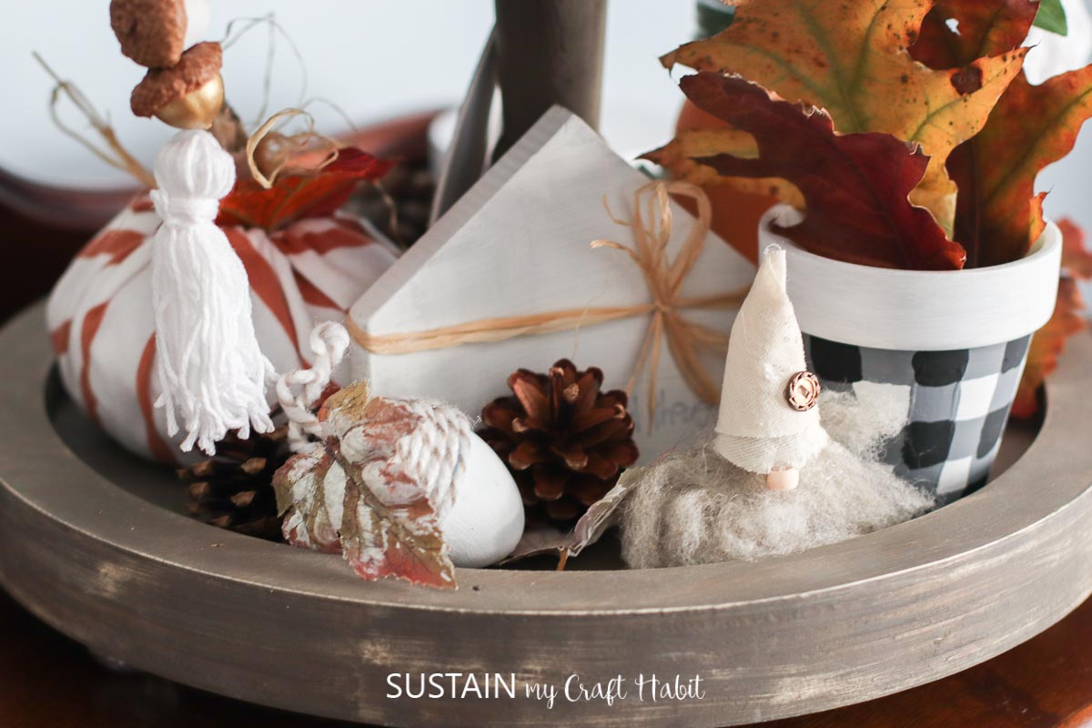 23 Amazing Decorating Ideas For Fall Tiered Trays