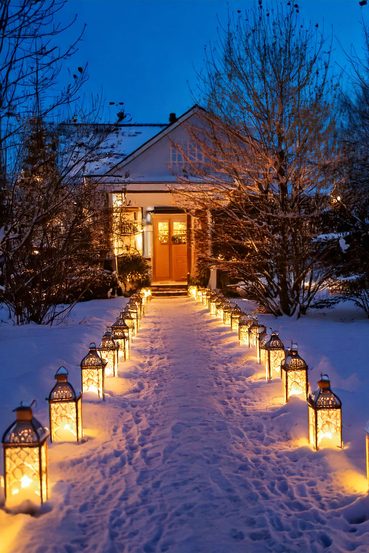 Magical DIY Ice Lanterns: Winter's Coolest Craft